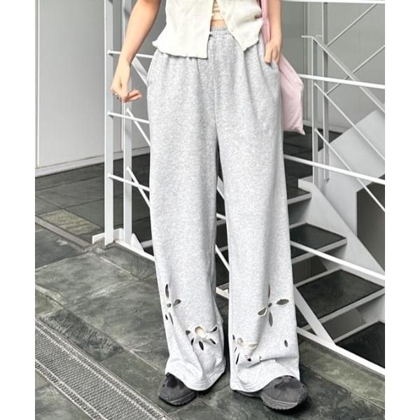 ZOZO問い合わせ番号:103776944ショップ:Kastane，カスタネブランド:Kastane，カスタネ商品名:【新色追加/2サイズ展開/低身長サイズ】カットアウトスウェットパンツカテゴリ:パンツ>スウェットパンツブランド品番:...