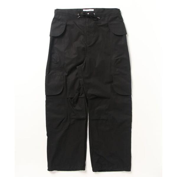 『セール実施中』参考価格：42，900円発売時期：2023年09月コンディション：A（使用感なし）数回使用した程度で使用感が感じられないアイテム参考商品名：NYLON CARGO POCKET PANTS参考品番：DC-23AW-PT-01...