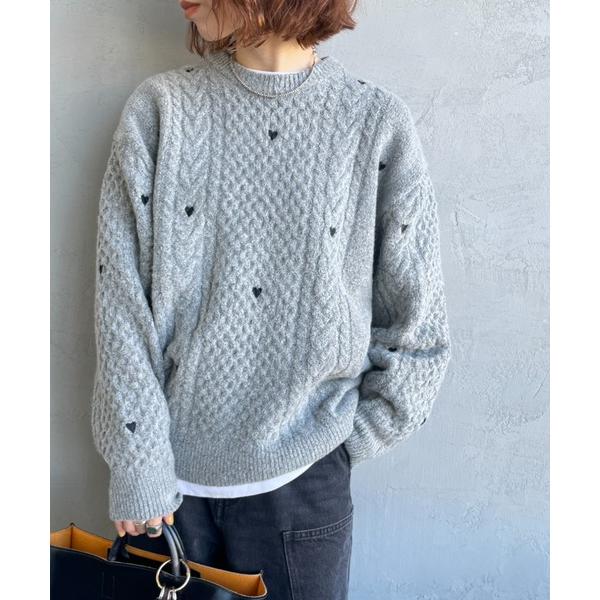 参考価格：9，350円発売時期：2025年10月コンディション：A（使用感なし）数回使用した程度で使用感が感じられないアイテム参考商品名：[NOIR FABRIK/ヌワールファブリック] ハート刺繍 ケーブルニットプルオーバー参考品番：11...