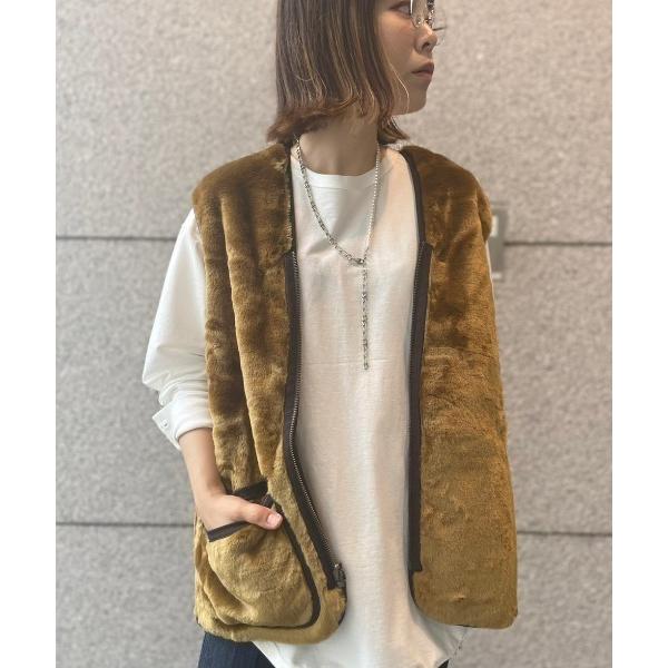 『セール実施中』参考価格：25，300円発売時期：2023年11月コンディション：A（使用感なし）数回使用した程度で使用感が感じられないアイテム参考商品名：BARBOUR (バブアー)　WARM PILE WAISTCOAT ZIPIN L...