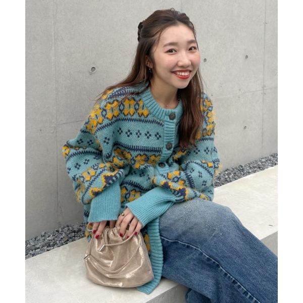 『セール実施中』参考価格：7，150円発売時期：2025年10月コンディション：A（使用感なし）数回使用した程度で使用感が感じられないアイテム参考商品名：NEON NORDICニットカーディガン参考品番：420IAR70-2631【商品に関...