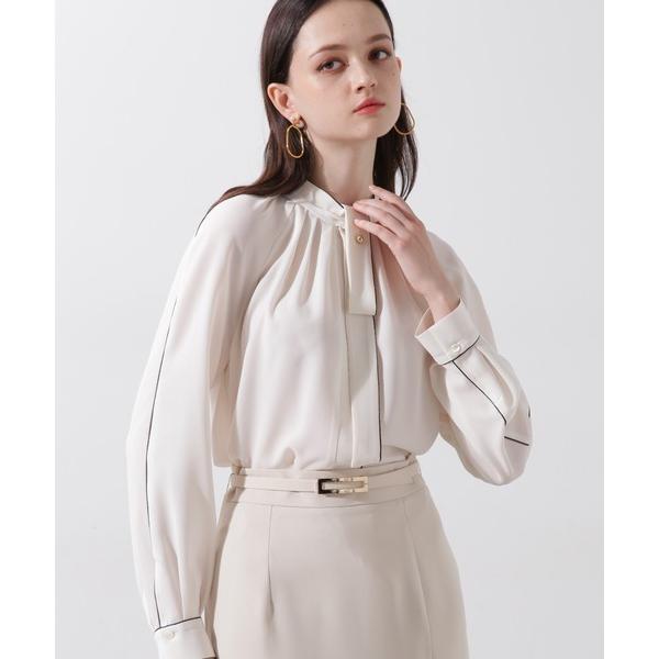 『セール実施中』参考価格：27，500円発売時期：2025年01月コンディション：A（使用感なし）数回使用した程度で使用感が感じられないアイテム参考商品名：◆バイカラーパイピングブラウス参考品番：031-5110208【商品に関する注意事項...