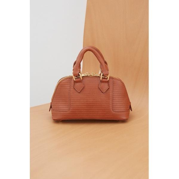 『セール実施中』参考価格：7，480円発売時期：2023年08月コンディション：B（目立つ使用感なし）使用感が少ない、または気にならないアイテム表面：汚れ参考商品名：CC/Mマイクロミニボストンバック / ショルダーバック参考品番：254G...