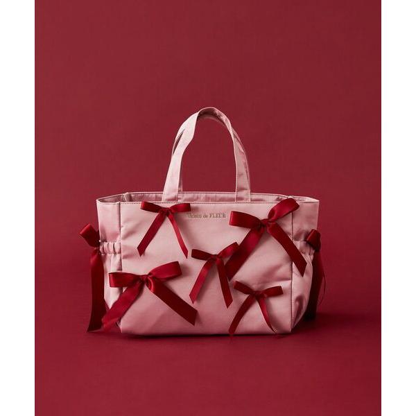 参考価格：8，800円発売時期：2025年01月コンディション：D（傷・汚れあり）傷や汚れがあるが使用には問題ないアイテム全体的：保管上のにおいがします。底：汚れ参考商品名：サイドポケットリボンサテントートバッグ参考品番：080002149...