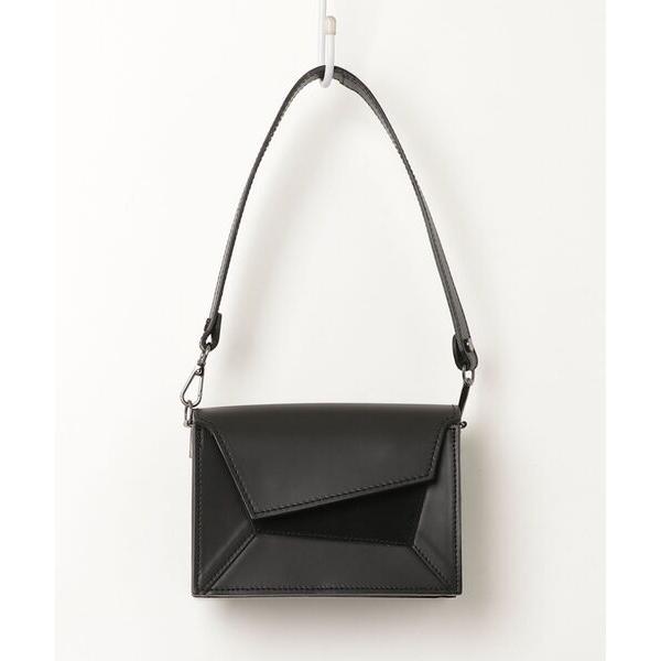 参考価格：17，600円発売時期：2020年10月コンディション：D（傷・汚れあり）傷や汚れがあるが使用には問題ないアイテム表面:サビ参考商品名：牛革×スエード 2wayショルダーバッグ参考品番：0351-3-42900ZOZO問い合わせ番...