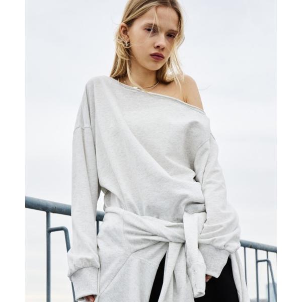 ZOZO問い合わせ番号:103819955ショップ:Avenue，アヴェニューブランド:HANNE，アン商品名:ワンショルダーライトスウェットトップスカテゴリ:トップス>スウェットブランド品番:306251-143-018素材:本体：...