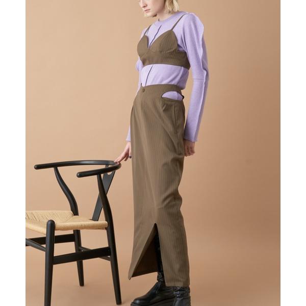 参考価格：8，900円発売時期：2022年08月コンディション：C（やや使用感あり）使用感があり、やや気になる傷や汚れがあるアイテム全体的：汚れ、色あせ参考商品名：ピンストライプナロースカート+ブラビスチェ/上下2点セット参考品番：SLEM...