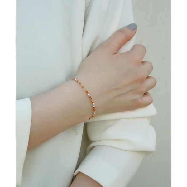 参考価格：5，500円発売時期：2024年05月コンディション：B（目立つ使用感なし）使用感が少ない、または気にならないアイテム留め具：くすみ参考商品名：「ieLS」SV925 シルバー　天然石ブレスレット参考品番：LSB241026【商品...