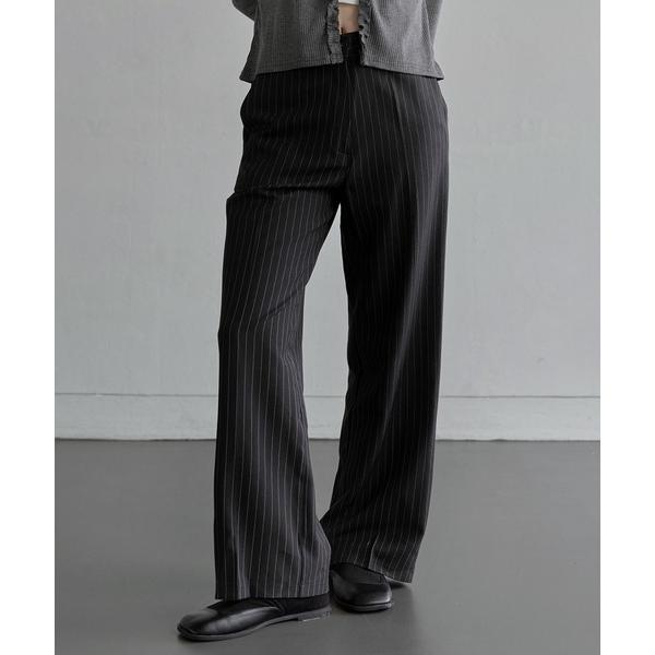 『セール実施中』参考価格：5，500円発売時期：2025年09月コンディション：C（やや使用感あり）使用感があり、やや気になる傷や汚れがあるアイテムウエスト：色あせすそ周り：ほつれ参考商品名：【2025FW新作アイテム】【UNE ORIGI...