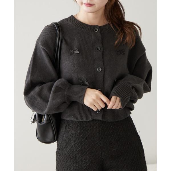 参考価格：6，050円発売時期：2024年11月コンディション：B（目立つ使用感なし）使用感が少ない、または気にならないアイテム全体的：汚れ参考商品名：リボン付きクルーカーディガン参考品番：0842050830【商品に関する注意事項】・こち...