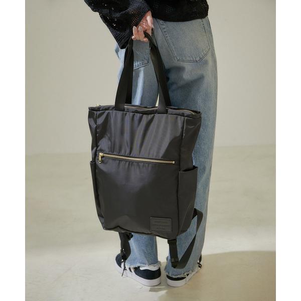 参考価格：8，910円発売時期：2024年03月コンディション：B（目立つ使用感なし）使用感が少ない、または気にならないアイテム全体的：汚れ参考商品名：【WEB限定】[ショルダーバッグ付き・UNISEX・軽量]2WAYリュック＆ミニショルダ...