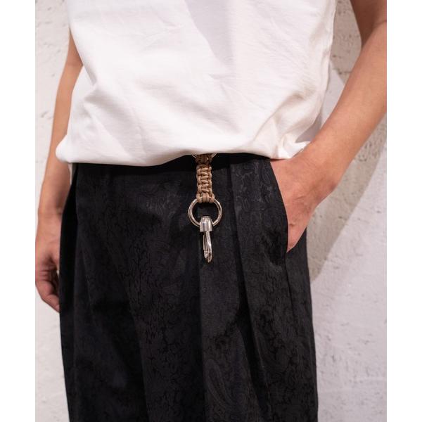 参考価格：8，800円発売時期：2023年12月コンディション：A（使用感なし）数回使用した程度で使用感が感じられないアイテム参考商品名：LEATHER BRAID HOOK CARABINER参考品番：2023【商品に関する注意事項】・こ...