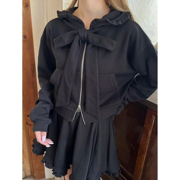 参考価格：4，399円発売時期：2025年09月コンディション：A（使用感なし）数回使用した程度で使用感が感じられないアイテム参考商品名：ビッグリボンフリルパーカー参考品番：PWC25AW-024【商品に関する注意事項】・こちらの商品画像は...