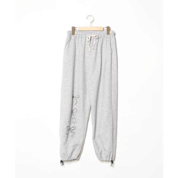 参考価格：3，630円発売時期：2024年06月コンディション：D（傷・汚れあり）傷や汚れがあるが使用には問題ないアイテム全体的：汚れ、毛玉装飾部分：剥げウエスト：ほつれブランドタグ：欠損参考商品名：リボン グラフィック プリント シンプル...