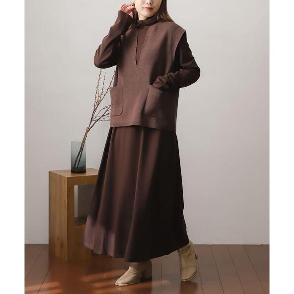 『セール実施中』参考価格：9，350円発売時期：2022年12月コンディション：A（使用感なし）数回使用した程度で使用感が感じられないアイテム参考商品名：スキッパーニットベストレイヤードワンピース参考品番：AA27-26A108【商品に関す...