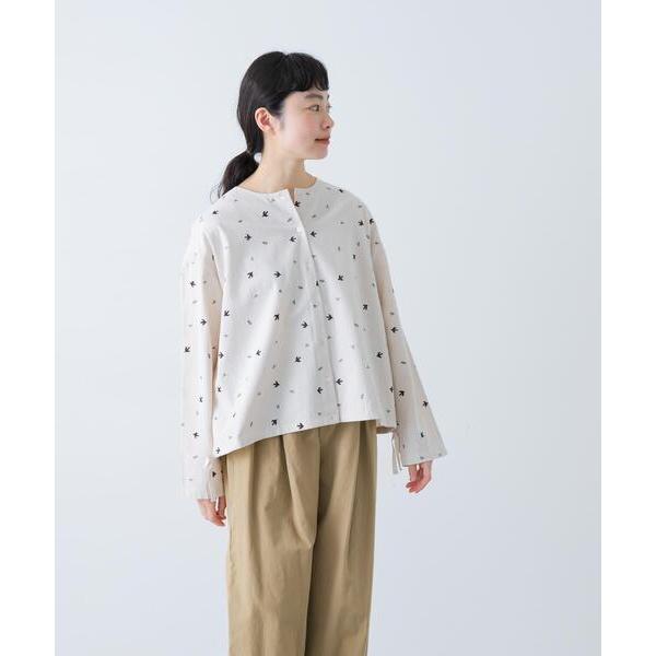 ZOZO問い合わせ番号:103896626ショップ:かぐれ，かぐれブランド:かぐれ，カグレ商品名:ツバメ刺繍ブラウスカテゴリ:トップス>シャツ/ブラウスブランド品番:GA26130-2030203素材:本体 : 綿100%ししゅう糸上...