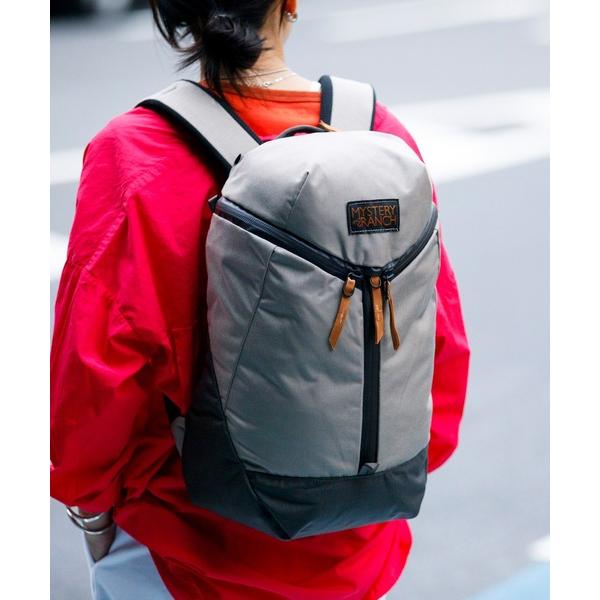 参考価格：20，900円発売時期：2023年08月コンディション：A（使用感なし）数回使用した程度で使用感が感じられないアイテム参考商品名：MYSTERYRANCH/ミステリーランチ CATALYST 18/カタリスト 18参考品番：197...