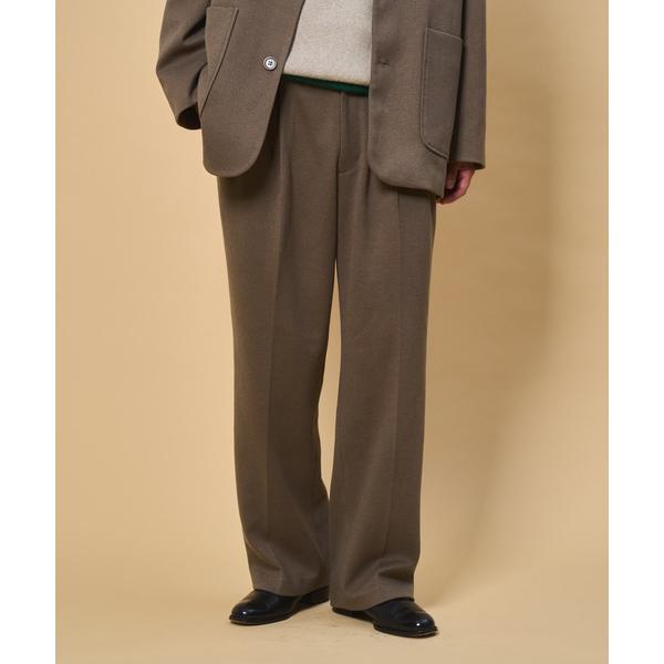 参考価格：6，930円発売時期：2025年09月コンディション：A（使用感なし）数回使用した程度で使用感が感じられないアイテム参考商品名：2tuck Peachskin Slacks / ツータックピーチスキンスラックス参考品番：12625...