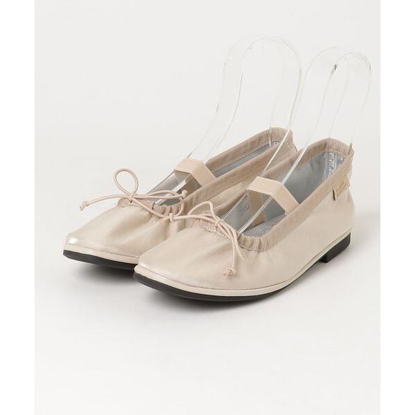 参考価格：11，000円発売時期：2025年02月コンディション：A（使用感なし）数回使用した程度で使用感が感じられないアイテム参考サイズ：22cm付属品：箱参考商品名：WISLEY QUILTED SCRUCH FLAT参考品番：RF1S...