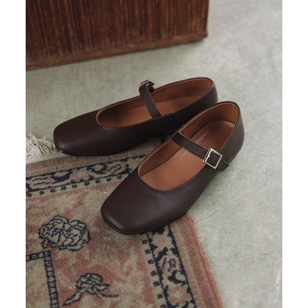 参考価格：18，480円発売時期：2023年01月コンディション：B（目立つ使用感なし）使用感が少ない、または気にならないアイテムかかと：擦り減り参考サイズ：26cm【商品に関する注意事項】・こちらの商品画像は、実物ではなく新品時の画像を掲...