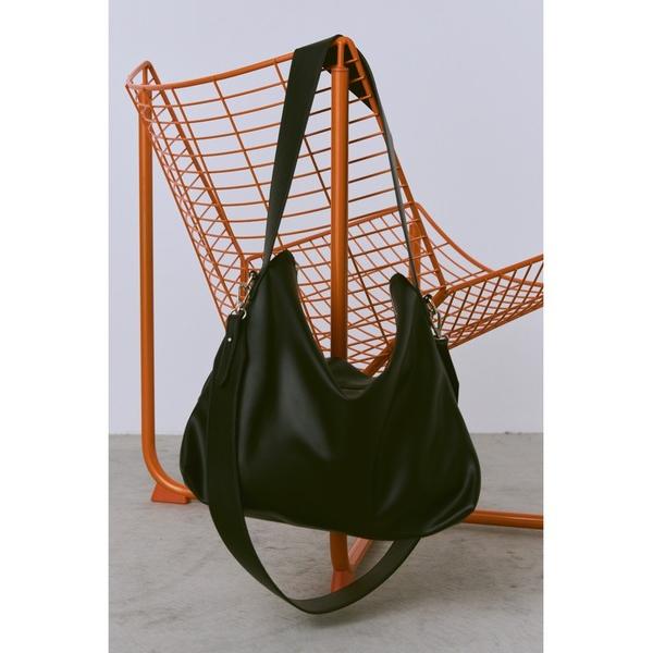 『セール実施中』参考価格：5，500円発売時期：2025年08月コンディション：C（やや使用感あり）使用感があり、やや気になる傷や汚れがあるアイテム表面：汚れショルダーストラップ：型崩れ参考商品名：ウスマチ2WAYワンハンドルショルダー /...