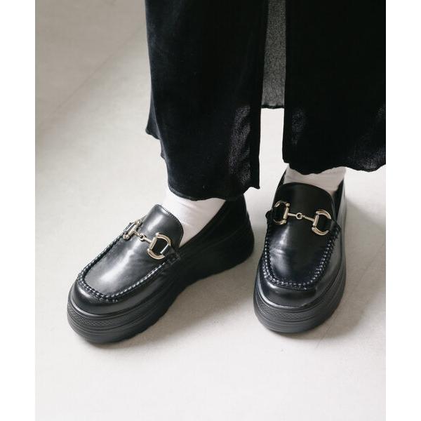 『セール実施中』参考価格：9，790円発売時期：2024年09月コンディション：C（やや使用感あり）使用感があり、やや気になる傷や汚れがあるアイテム表面：履きジワ参考サイズ：24cm参考商品名：ビットローファー参考品番：KAZ10A2113...