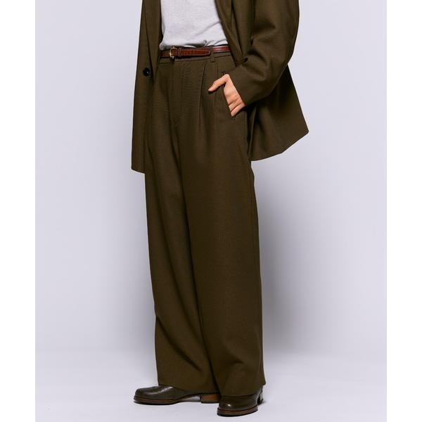 参考価格：8，910円発売時期：2025年02月コンディション：A（使用感なし）数回使用した程度で使用感が感じられないアイテム参考商品名：2tuck Twill Slacks  / 2タックツイルスラックス参考品番：TBWUF251004/...