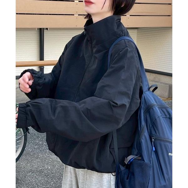 ZOZO問い合わせ番号:103937686ショップ:Avenue，アヴェニューブランド:UNDERSTATEMENTs，アンダーステイトメント商品名:【ユニセックス】スタンドネックナイロンブルゾン/ルーズ/チェック＆無地カテゴリ:ジャケット...