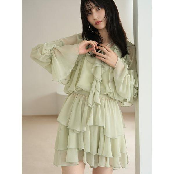 ZOZO問い合わせ番号:103940710ショップ:LILY BROWN，リリー ブラウンブランド:LILY BROWN，リリーブラウン商品名:ドレープフリルセットアップカテゴリ:ワンピース/ドレス>ワンピースブランド品番:LWFO2...