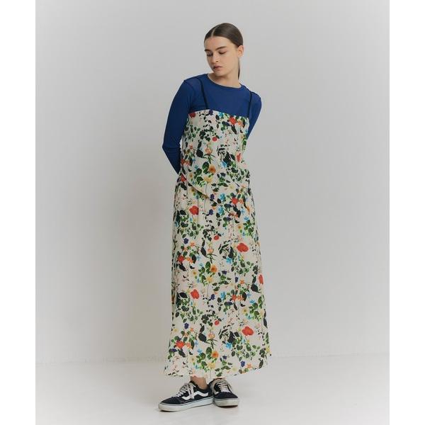 参考価格：17，600円発売時期：2024年05月コンディション：S（新品同様）タグ付きの未使用、または新品同様のアイテム付属品：タグ参考商品名：ボタニカル柄フロントスリットロングスカート【Made in Japan】参考品番：NMS1-L...