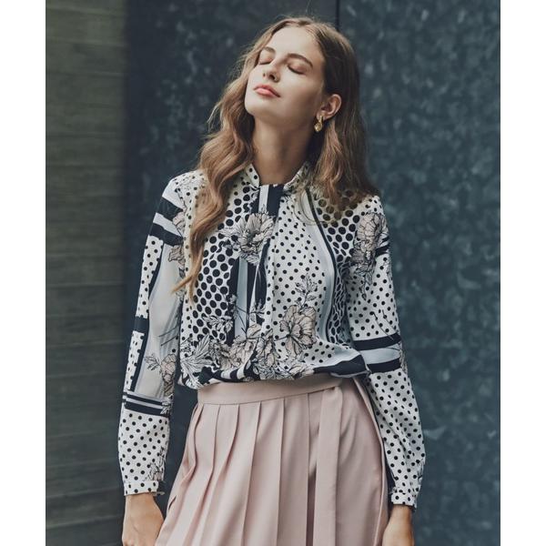 『セール実施中』参考価格：30，800円発売時期：2024年10月コンディション：C（やや使用感あり）使用感があり、やや気になる傷や汚れがあるアイテム全体的：型崩れ参考商品名：◆ラインブロックフラワープリントブラウス参考品番：031-421...