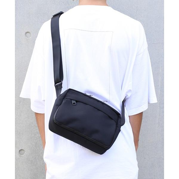 参考価格：18，700円発売時期：2022年09月コンディション：C（やや使用感あり）使用感があり、やや気になる傷や汚れがあるアイテム表面：汚れ参考商品名：エコ コンビ アーバン ミニ ショルダーバッグ ブランド オリジナル参考品番：JNS...