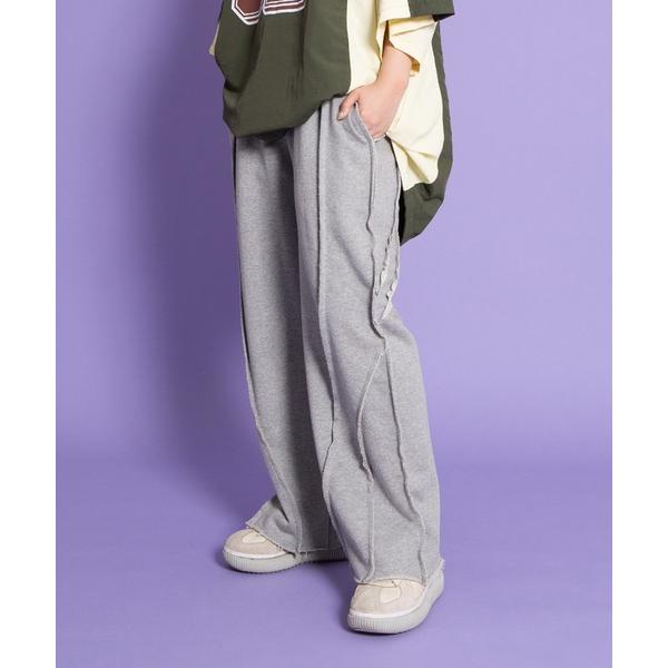 参考価格：6，600円発売時期：2025年09月コンディション：A（使用感なし）数回使用した程度で使用感が感じられないアイテム参考商品名：カットオフスウェットパンツ参考品番：PN25AWR-025【商品に関する注意事項】・こちらの商品画像は...