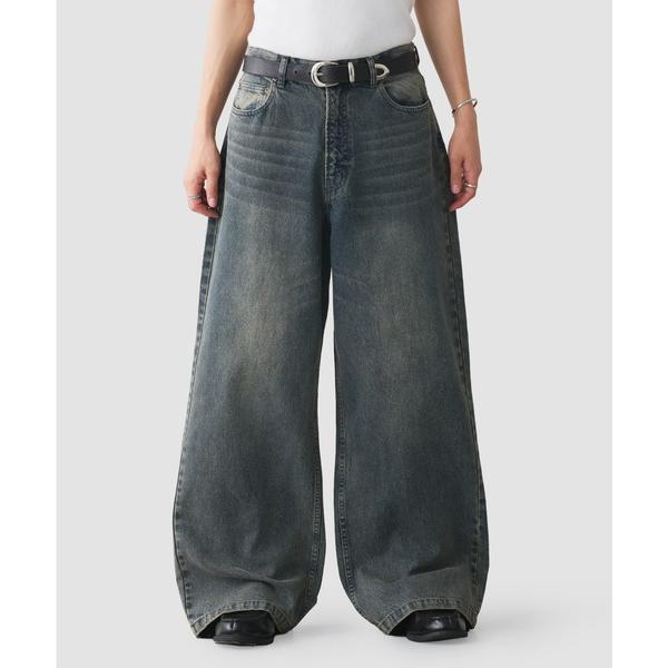 参考価格：7，700円発売時期：2025年02月コンディション：A（使用感なし）数回使用した程度で使用感が感じられないアイテム参考商品名：wide baggy denim pants/ワイドバギーデニムパンツ参考品番：318824【商品に関...