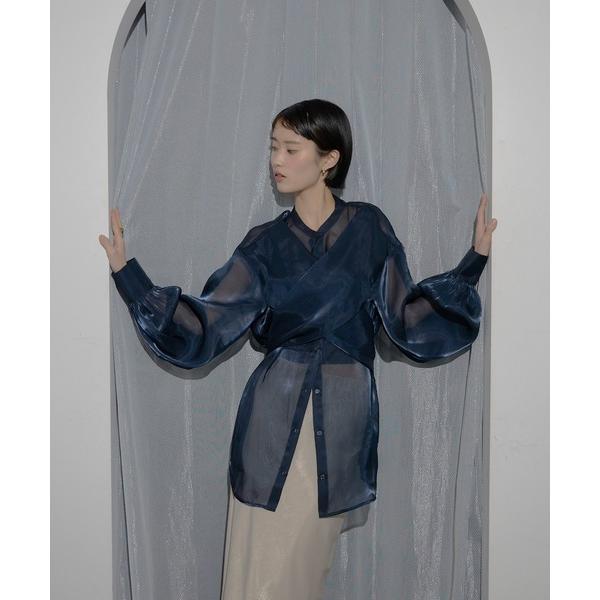 参考価格：6，820円発売時期：2025年03月コンディション：S（新品同様）タグ付きの未使用、または新品同様のアイテム付属品：タグ参考商品名：【MINERTE】cross design blouse / 変形ブラウス参考品番：77-004...