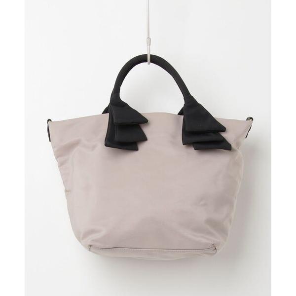 参考価格：9，350円発売時期：2017年04月コンディション：C（やや使用感あり）使用感があり、やや気になる傷や汚れがあるアイテム角・表面：汚れ参考商品名：【CURIBISCUI】リボンハンドル ナイロン トートバッグ（Ｍ）参考品番：30...