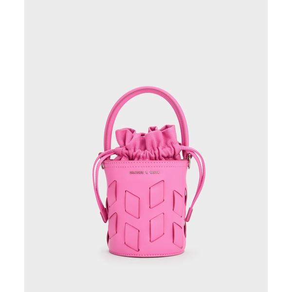 参考価格：10，500円発売時期：2023年05月コンディション：A（使用感なし）数回使用した程度で使用感が感じられないアイテム参考商品名：キャンバスパネル バケットバッグ参考品番：CK2-10840522【商品に関する注意事項】・こちらの...