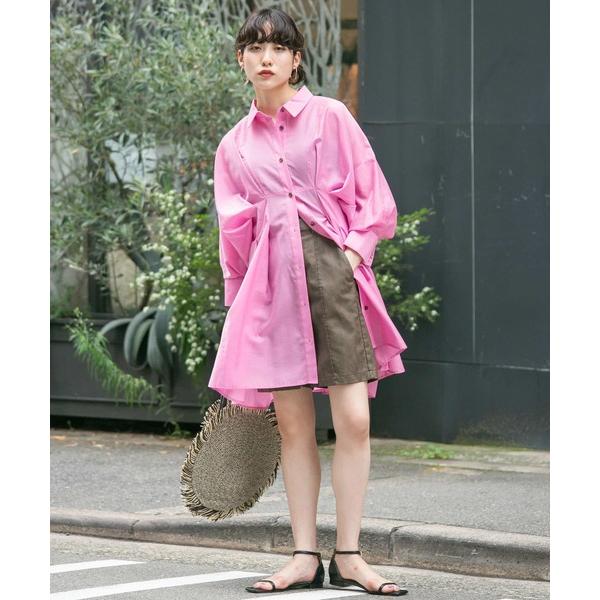 『セール実施中』参考価格：8，250円発売時期：2024年05月コンディション：S（新品同様）タグ付きの未使用、または新品同様のアイテム付属品：スペアボタン・タグ参考商品名：ウエストタックシアーミニワンピース参考品番：KB45-26J370...