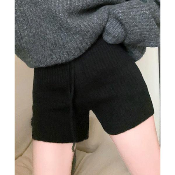 『タイムセール実施中』参考価格：4，598円発売時期：2024年11月コンディション：B（目立つ使用感なし）使用感が少ない、または気にならないアイテム全体的：毛玉参考商品名：リブニットショートパンツ参考品番：113060033【商品に関する...