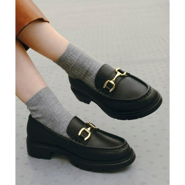 参考価格：17，600円発売時期：2024年11月コンディション：B（目立つ使用感なし）使用感が少ない、または気にならないアイテム表面：傷参考商品名：GORE-TEX | 全天候型カジュアルビットローファー参考品番：AO-10252【商品に...