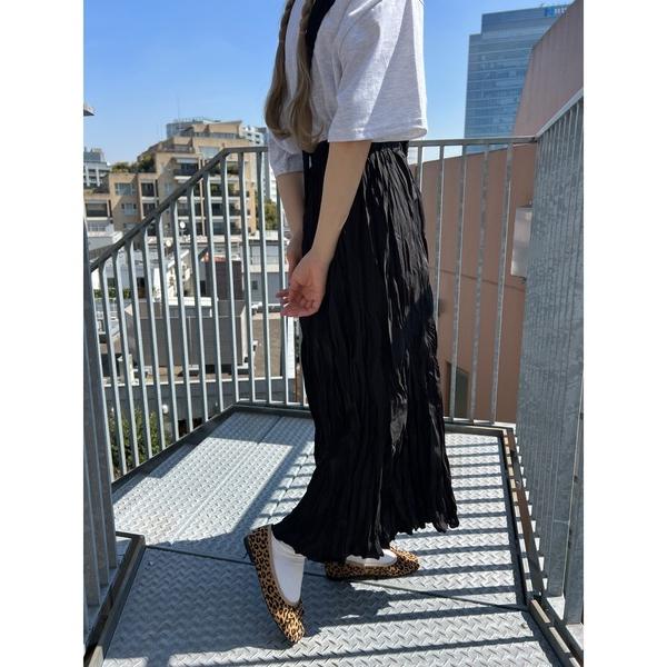 参考価格：3，849円発売時期：2023年04月コンディション：B（目立つ使用感なし）使用感が少ない、または気にならないアイテム内側：ほつれ参考商品名：ワッシャーロングスカート参考品番：WCK23SS-045【商品に関する注意事項】・こちら...