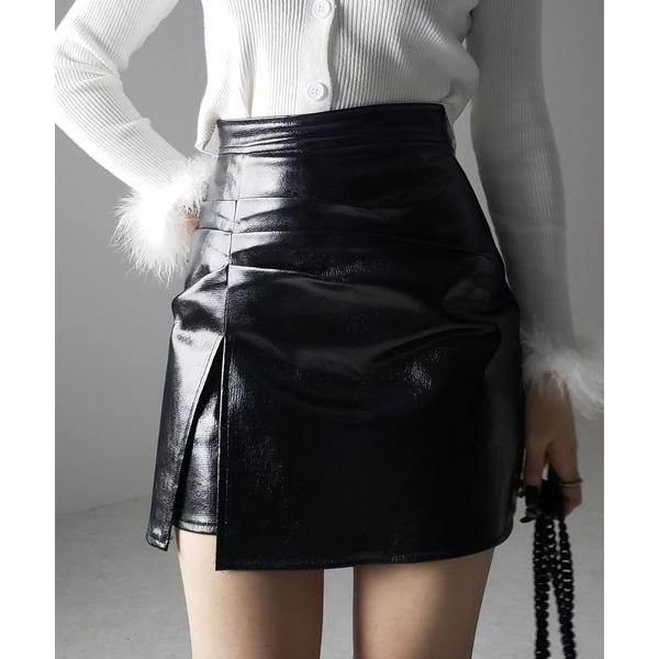 『セール実施中』参考価格：4，950円発売時期：2023年12月コンディション：A（使用感なし）数回使用した程度で使用感が感じられないアイテム参考商品名：※※【 ３color  ／４size  】３タックメタリックスリットハイウエストタイト...