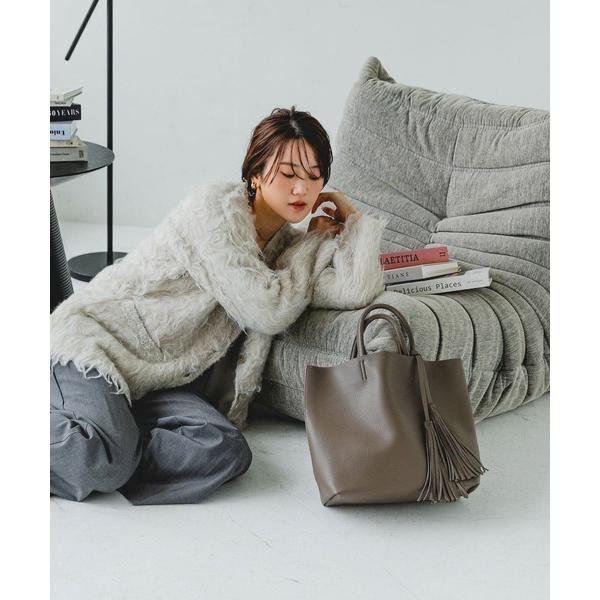 『セール実施中』参考価格：6，930円発売時期：2023年01月コンディション：A（使用感なし）数回使用した程度で使用感が感じられないアイテム参考商品名：タッセル付軽量シンプルトートバッグ参考品番：XX34-2AU2402【商品に関する注意...