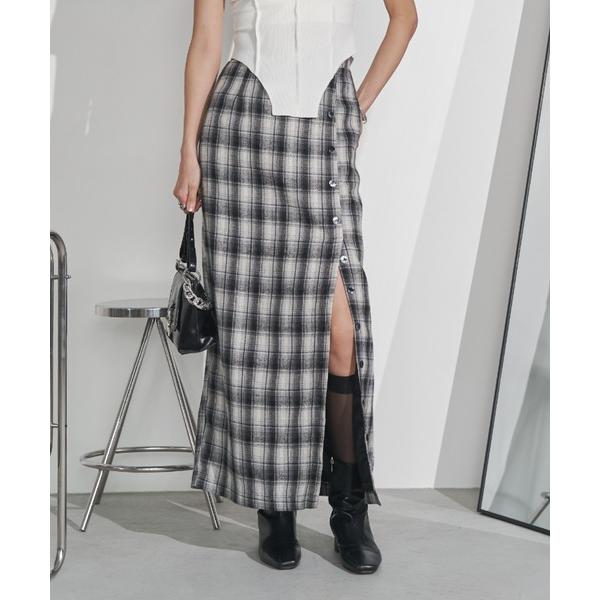 参考価格：4，950円発売時期：2024年10月コンディション：A（使用感なし）数回使用した程度で使用感が感じられないアイテム参考商品名：フロントボタンチェックロングナロースカート/セットアップ対応参考品番：SLWAM244018【商品に関...