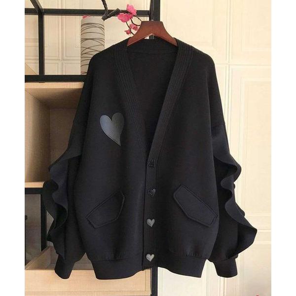 参考価格：6，490円発売時期：2024年12月コンディション：B（目立つ使用感なし）使用感が少ない、または気にならないアイテム全体的：色あせ参考商品名：袖フリルハートモチーフポケ付深Vカーディガン参考品番：CAD2501006【商品に関す...