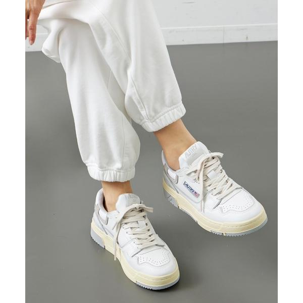 参考価格：36，300円発売時期：2024年03月コンディション：C（やや使用感あり）使用感があり、やや気になる傷や汚れがあるアイテム全体的：汚れ表面：履きジワかかと：擦り減り参考サイズ：24.5cm付属品：箱・保存袋・タグ参考商品名：【A...