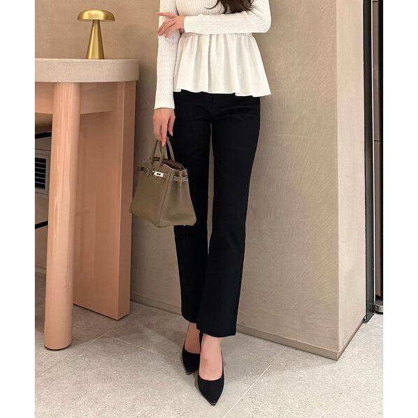 『セール実施中』参考価格：4，070円発売時期：2025年09月コンディション：A（使用感なし）数回使用した程度で使用感が感じられないアイテム参考商品名：[ 岡部あゆみさんコラボ ］スリムストレートデニム参考品番：M4245【商品に関する注...