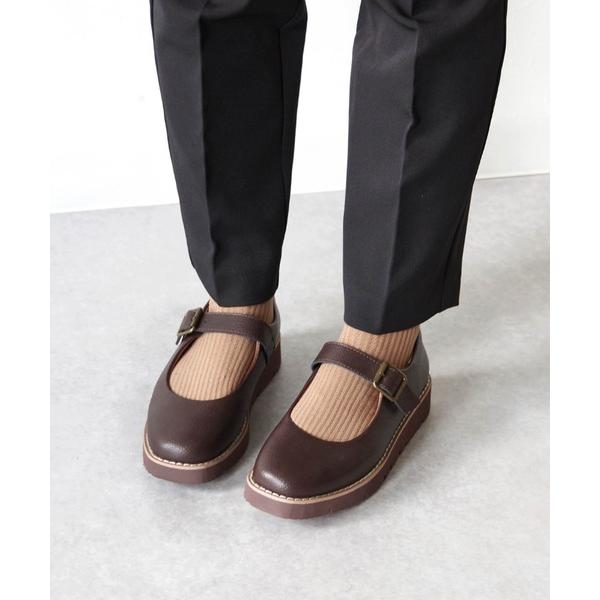 参考価格：14，850円発売時期：2023年09月コンディション：B（目立つ使用感なし）使用感が少ない、または気にならないアイテムソール：汚れ参考サイズ：23cm付属品：箱参考商品名：PUPE（プーペ） / メリージェーン 厚底シューズ P...