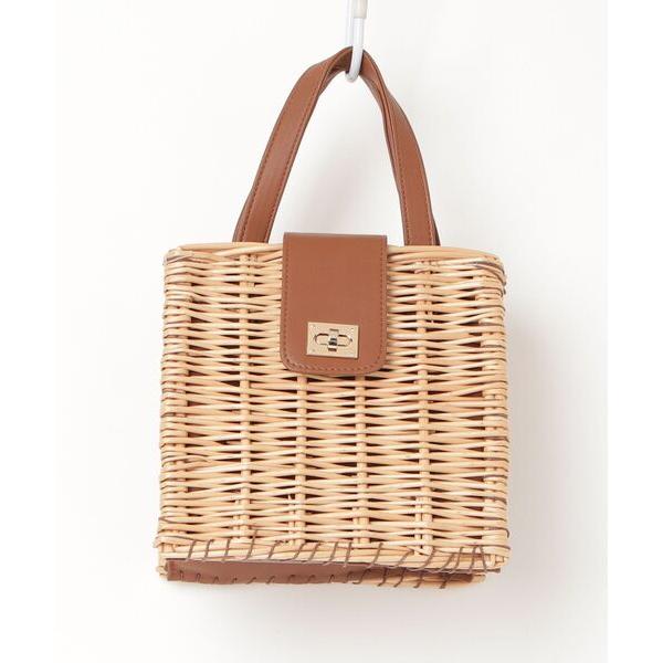 参考価格：6，600円発売時期：2022年02月コンディション：C（やや使用感あり）使用感があり、やや気になる傷や汚れがあるアイテム持ち手：汚れショルダーストラップ：欠損参考商品名：Ray BEAMS / 柳 カゴ トートバッグ参考品番：6...