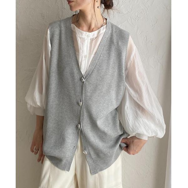 『タイムセール実施中』ZOZO問い合わせ番号:104052212ショップ:wears，ウェアーズブランド:She's Closet，シーズクローゼット商品名:深Vネックノーカラー メタル ニュアンスボタンニットベストカテゴリ:トップス&gt...